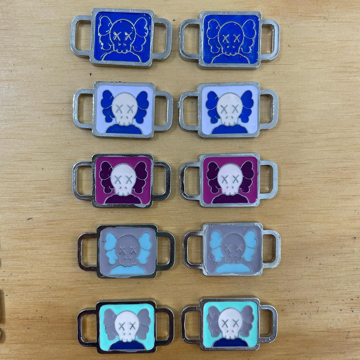 Kaws – Twain Sneaker Jewelry